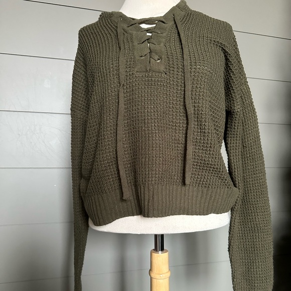 Almost Famous | Sweaters | Army Green Cropped Sweater | Poshmark